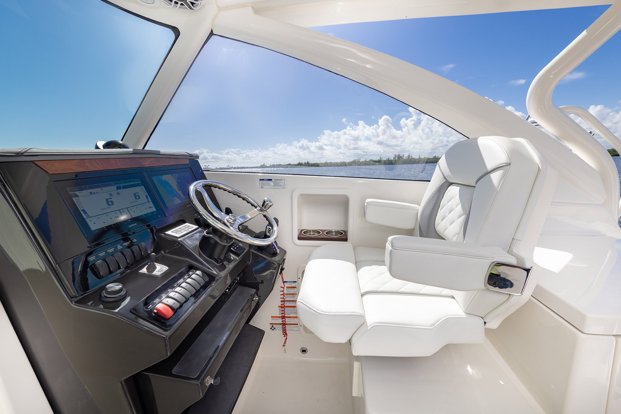 Pursuit DC 306 Dual Console