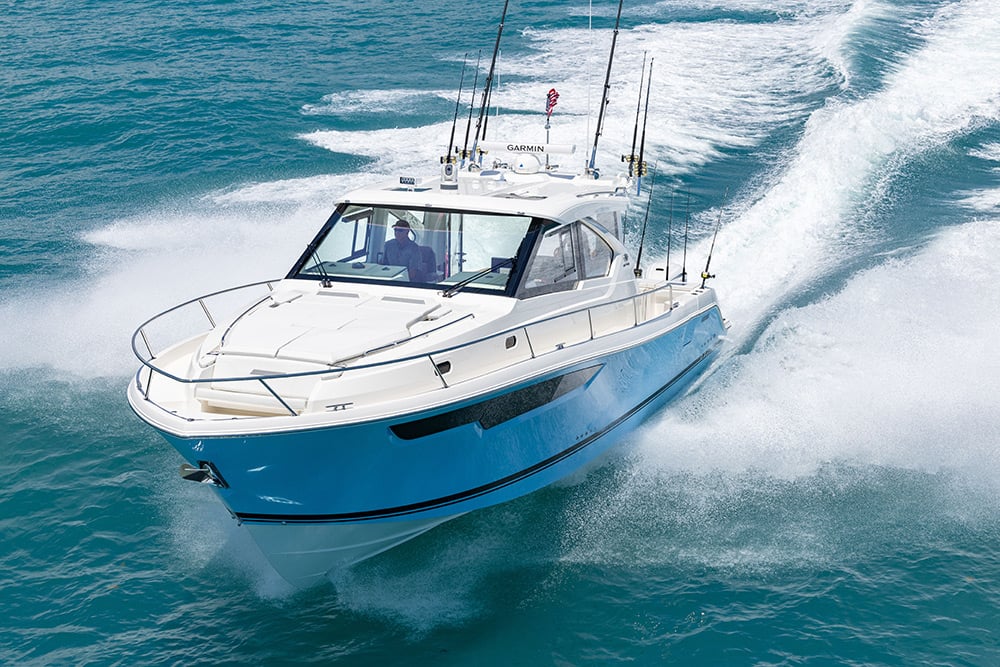 Pursuit Boats Offshore Line