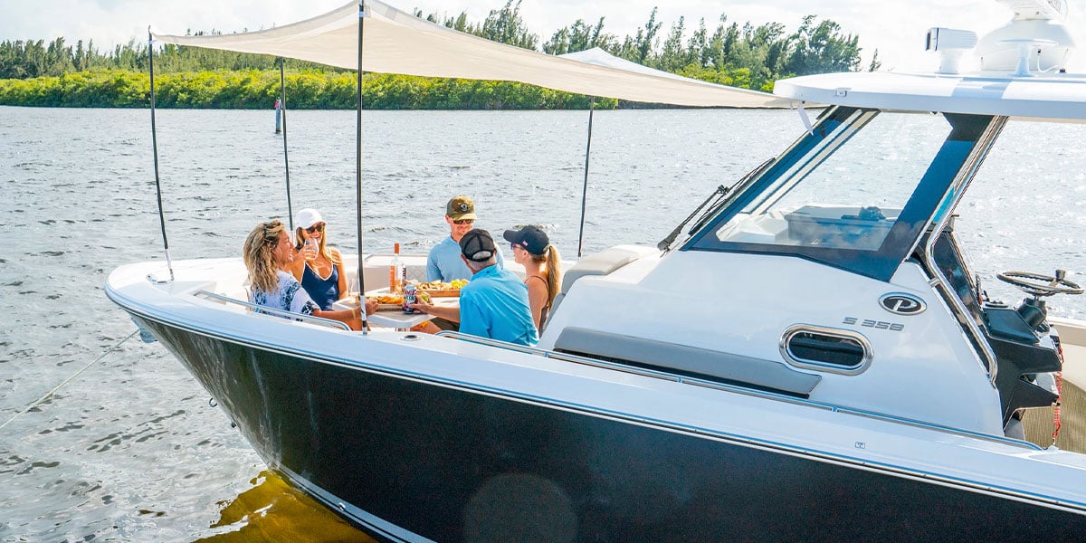 Top tips for cooking and dining onboard your boat